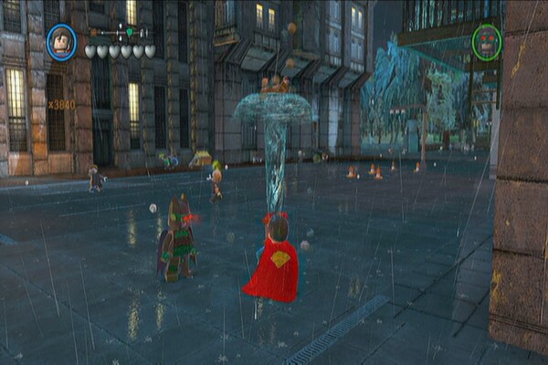 Citizens in Peril - LEGO Batman 2: DC Super Heroes Guide and Walkthrough